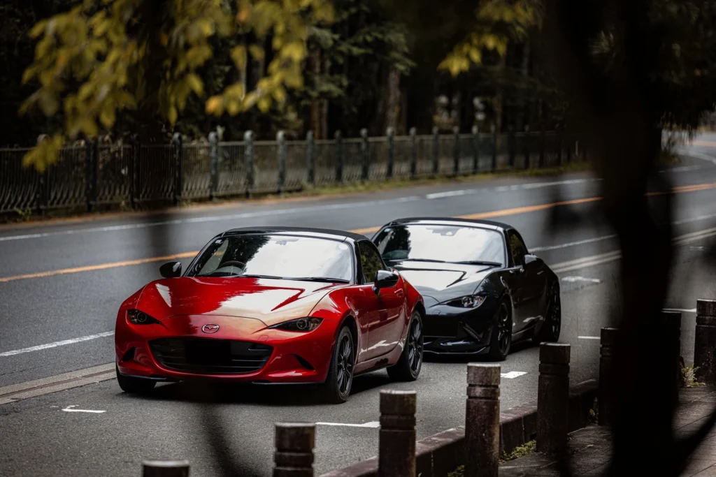 Mazda Miata vs Toyota GR86 2025 | CarsTech